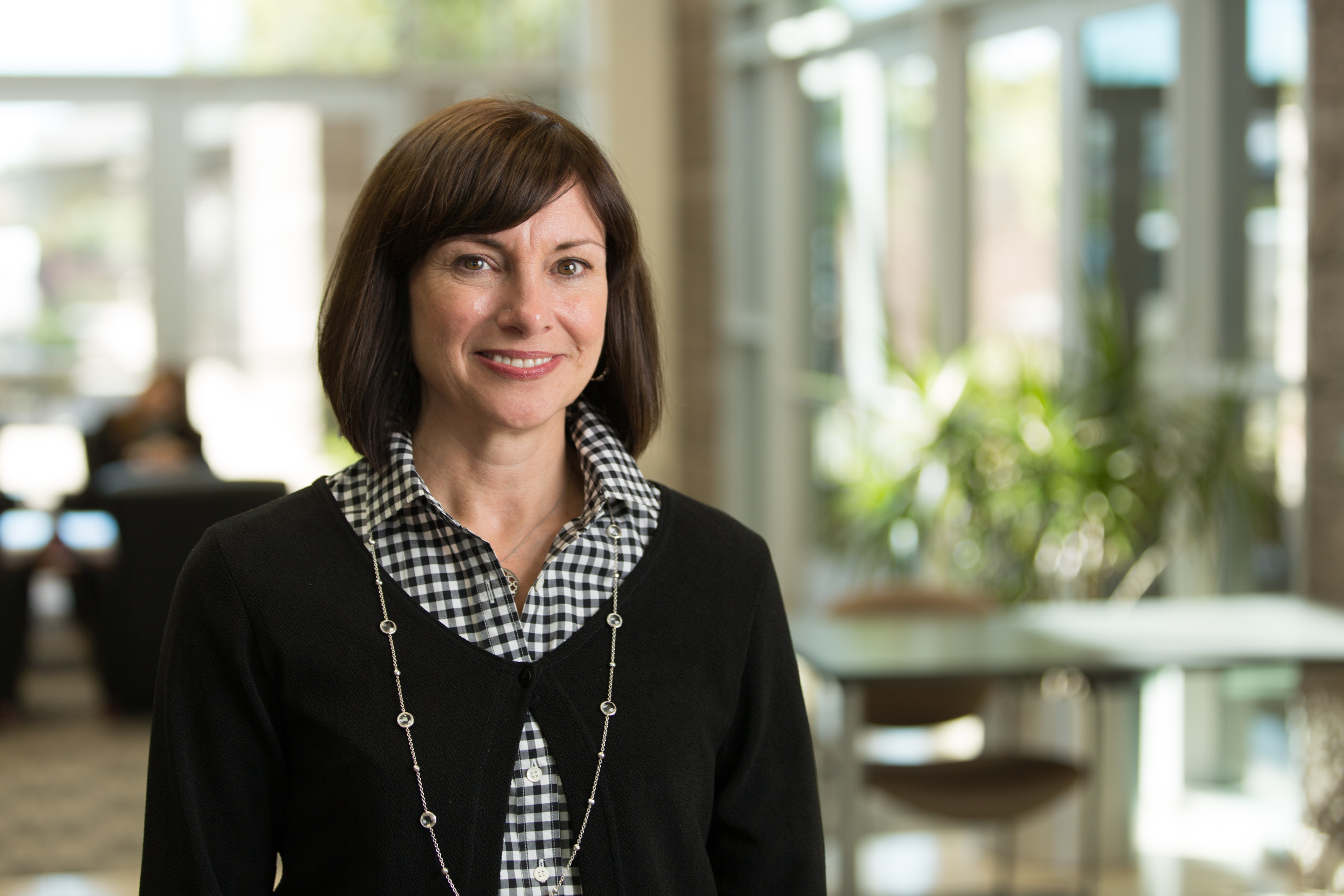 Kim Hartmann applies business skills to serve Scottsdale school ...